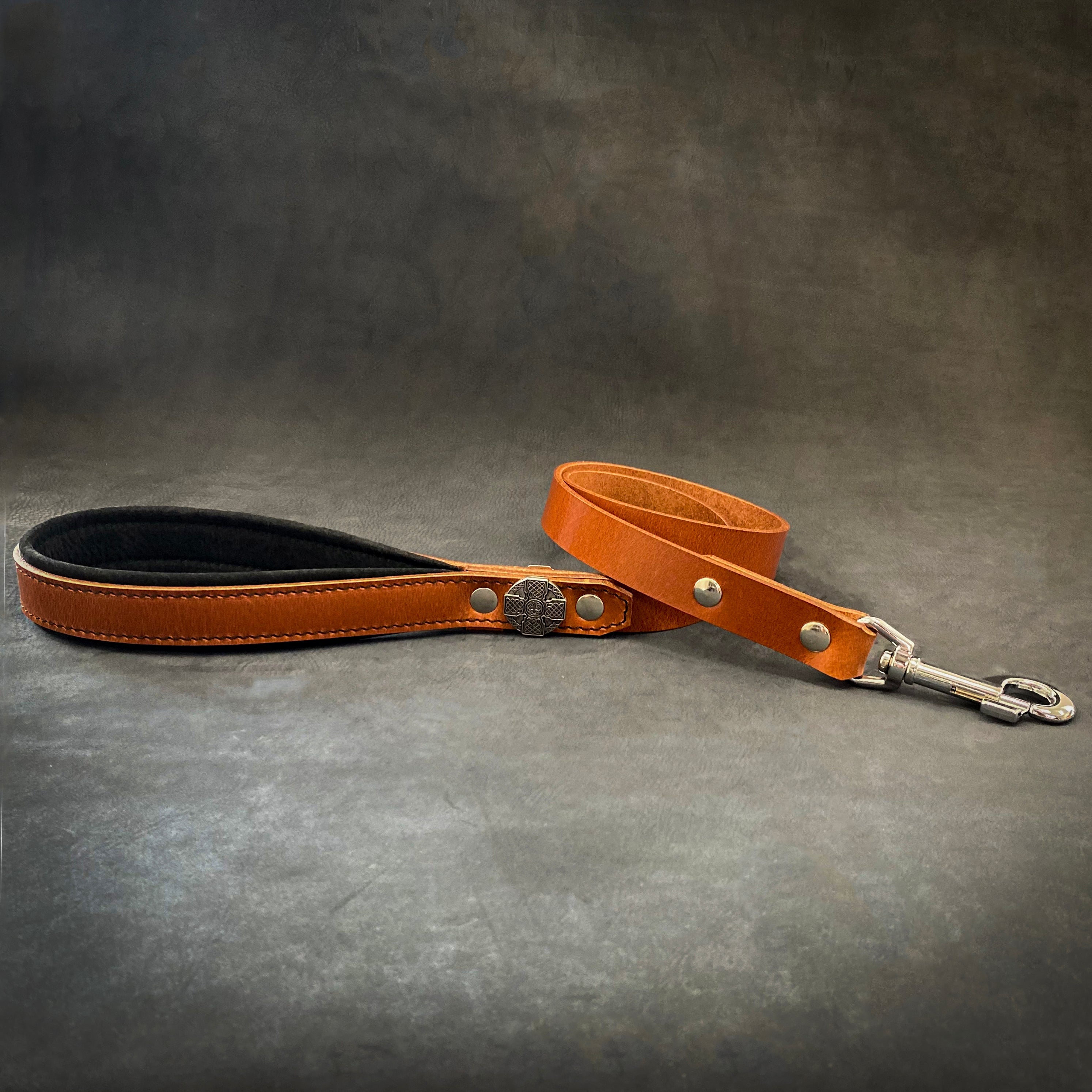 The "Maximus Silver" leash 1 inch – Bestia Dog Gear